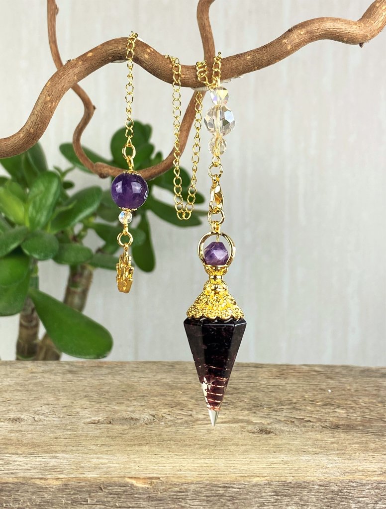 Granat, Röd Pendel Orgonit Guld - Pendlar - Pendlar - Kristaller ...